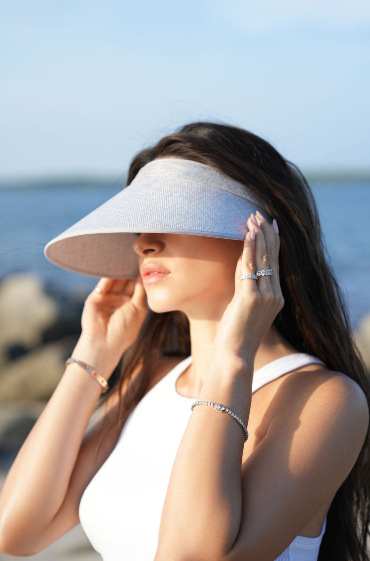 WIDE BRIM VISOR - ONYX – De La Heart